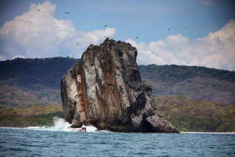 Witch’s Rock & Coastline Tour - Aerotour